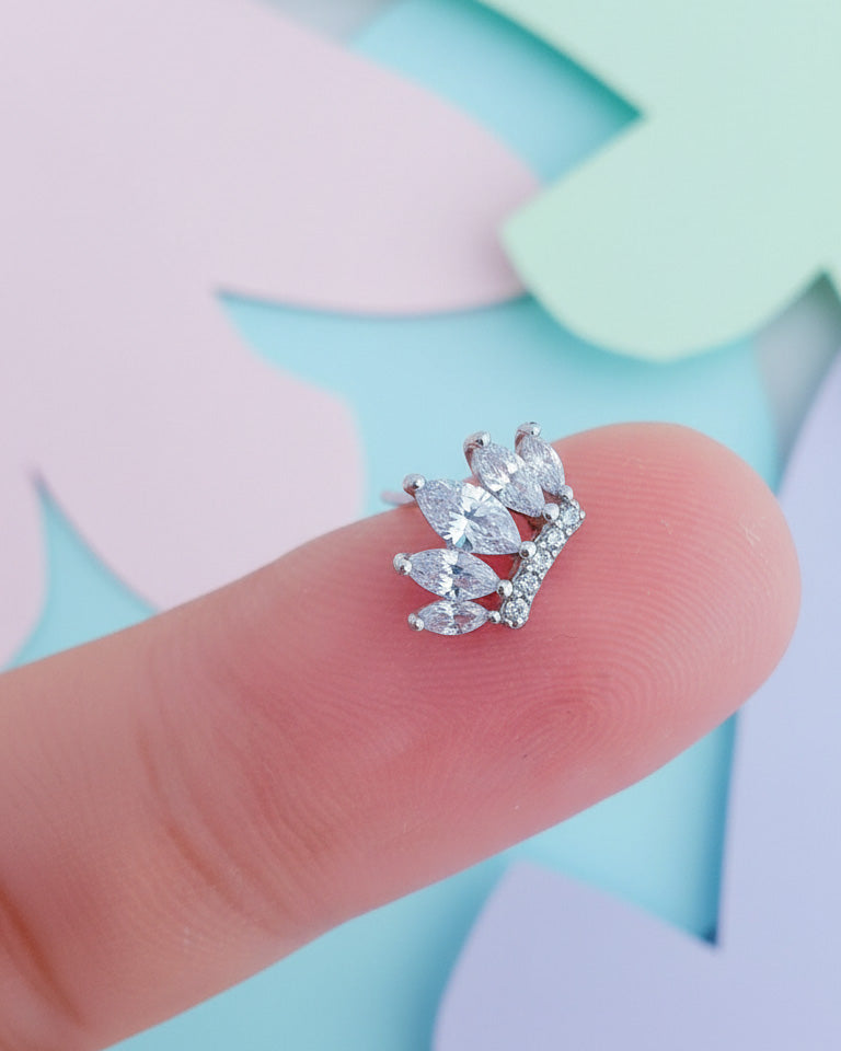 Tiara shape stud earring of marquise stones. – IOV
